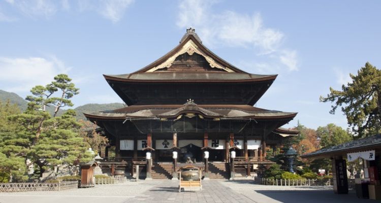 Enjoy Nature and Culture! Top 5 Sightseeing Spots along the Hokuriku ...