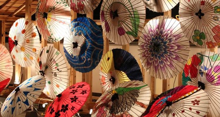Top 5 Must-Buy Traditional Crafts in Kyushu | tsunagu Japan